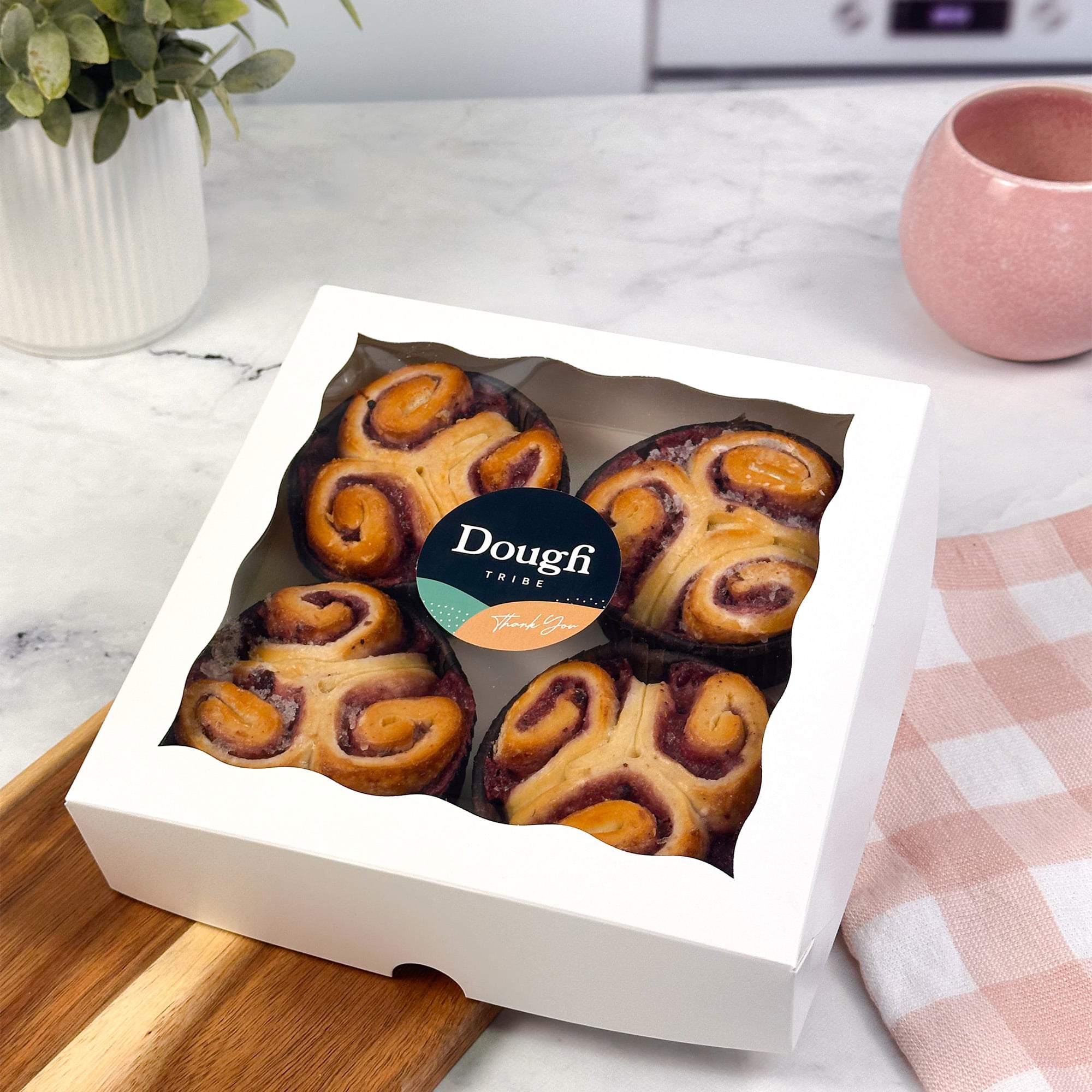 Cinnamon Bun Share Box | 4 Pack | Braided Berry – Dough Tribe